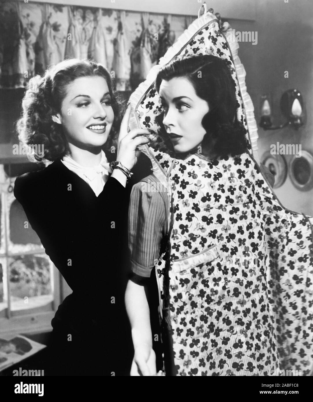 WINTER CARNIVAL, from left: Ann Sheridan, Marsha Hunt, 1939 Stock Photo ...