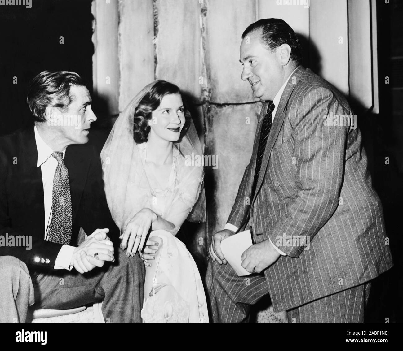 THE WOMAN'S ANGLE, from left: Edward Underdown, Lois Maxwell, director ...