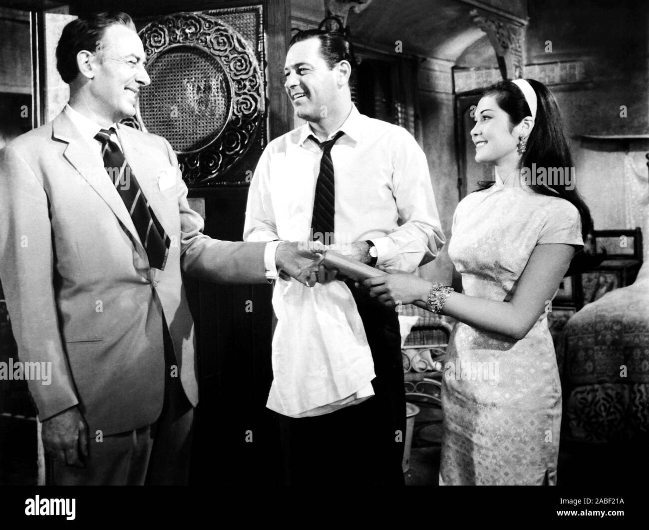 THE WORLD OF SUZIE WONG, from left, Michael Wilding, William Holden ...