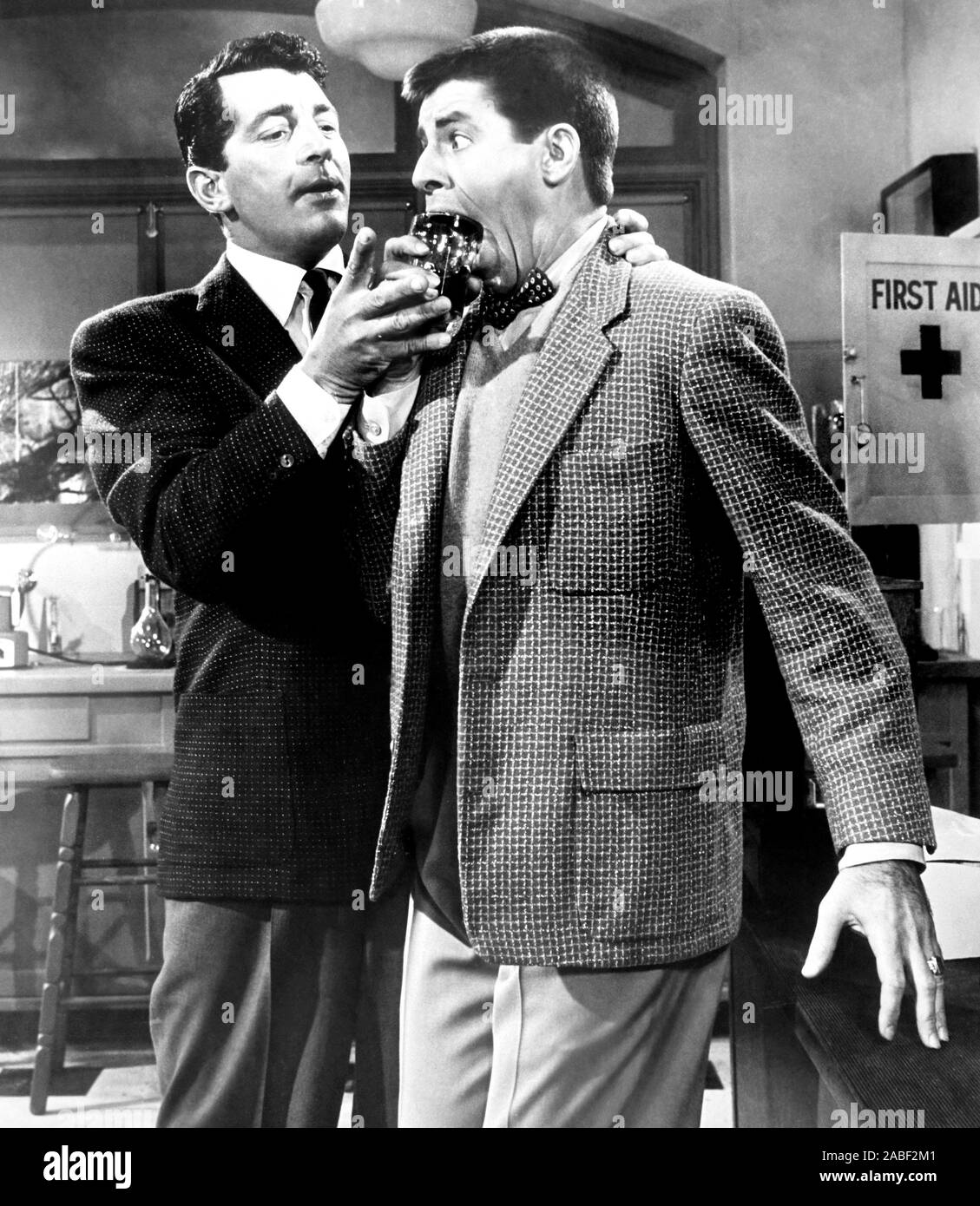 YOU'RE NEVER TOO YOUNG, from left, Dean Martin, Jerry Lewis, 1955 Stock ...