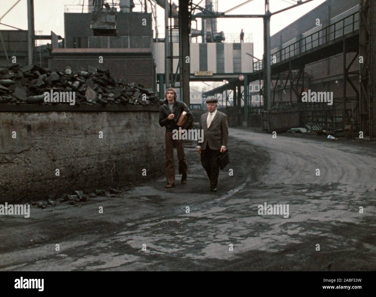 EIGHT HOURS ARE NOT A DAY, (aka EIGHT HOURS DON'T MAKE A DAY, aka ACHT ...