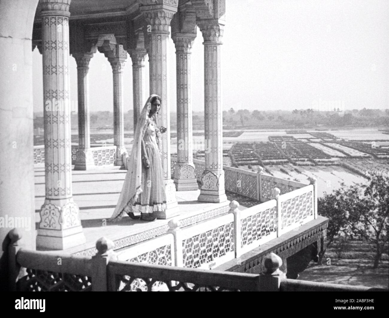 SHIRAZ, (aka SHIRAZ: A ROMANCE OF INDIA), Enakashi Rama Rao, 1928 ...