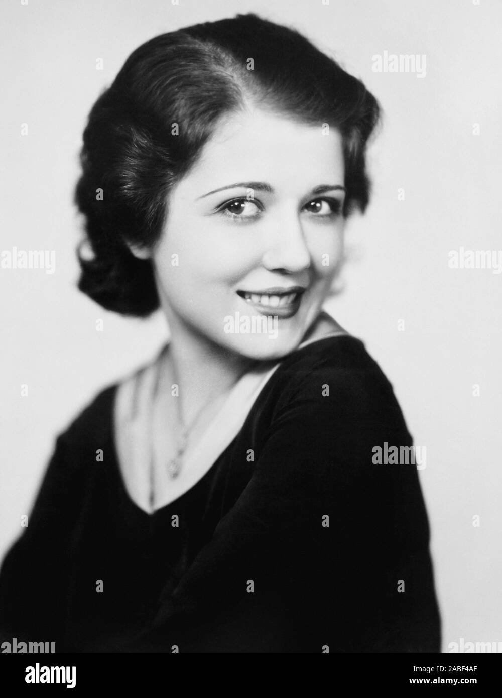 NICE WOMEN, Sidney Fox, 1931 Stock Photo - Alamy