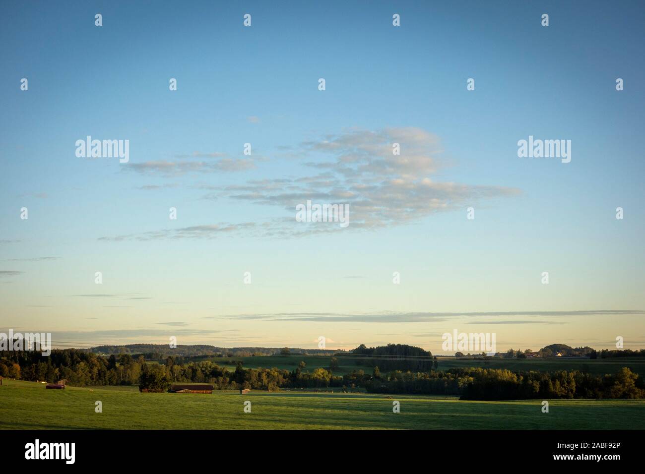 Cloud free hi-res stock photography and images - Alamy