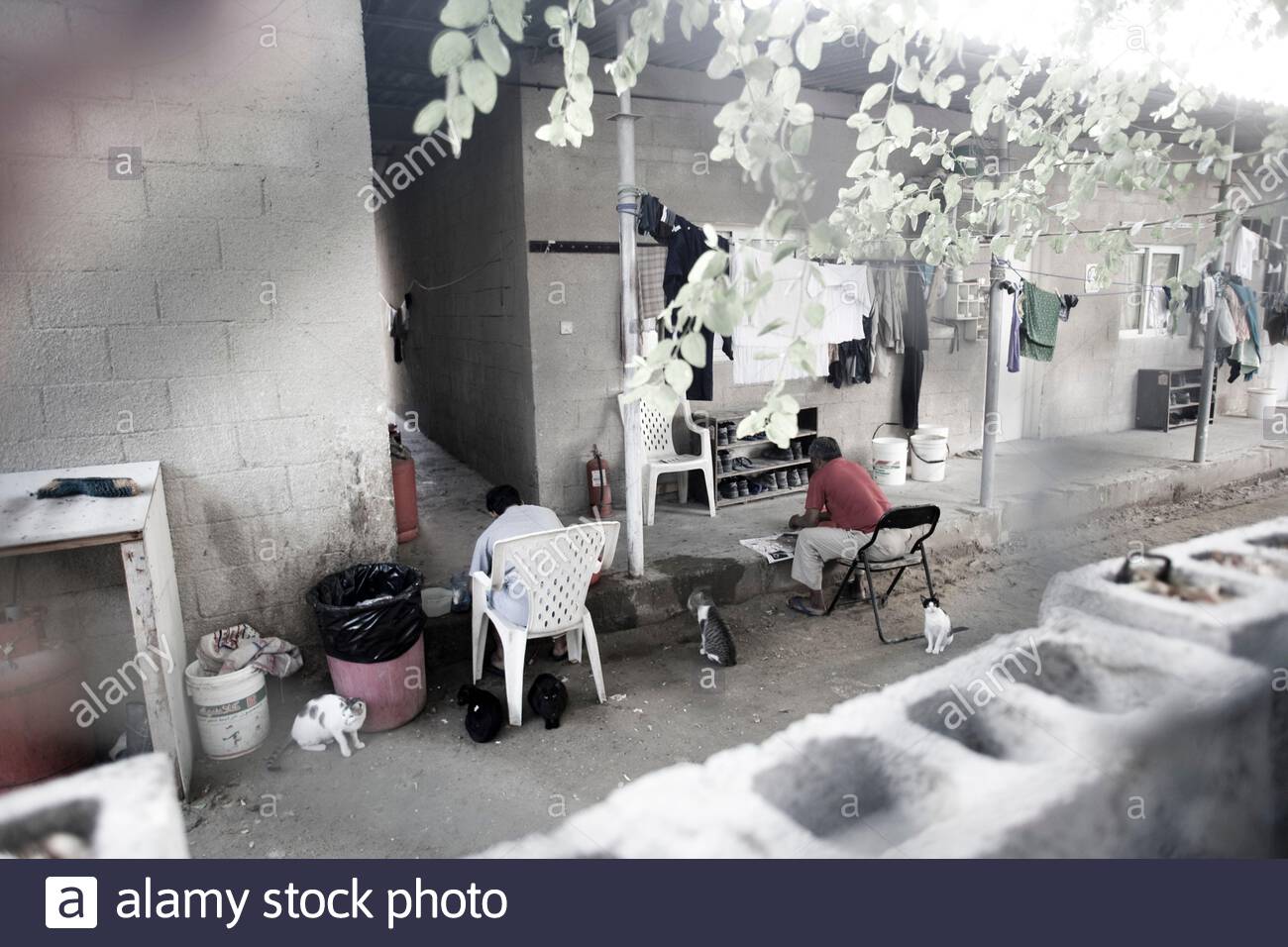 Poverty Dubai Stock Photos & Poverty Dubai Stock Images - Alamy