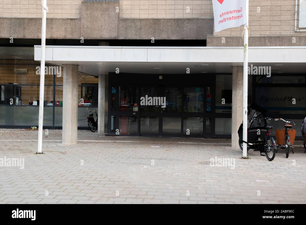 Swimming pool de mirandabad hi-res stock photography and images - Alamy