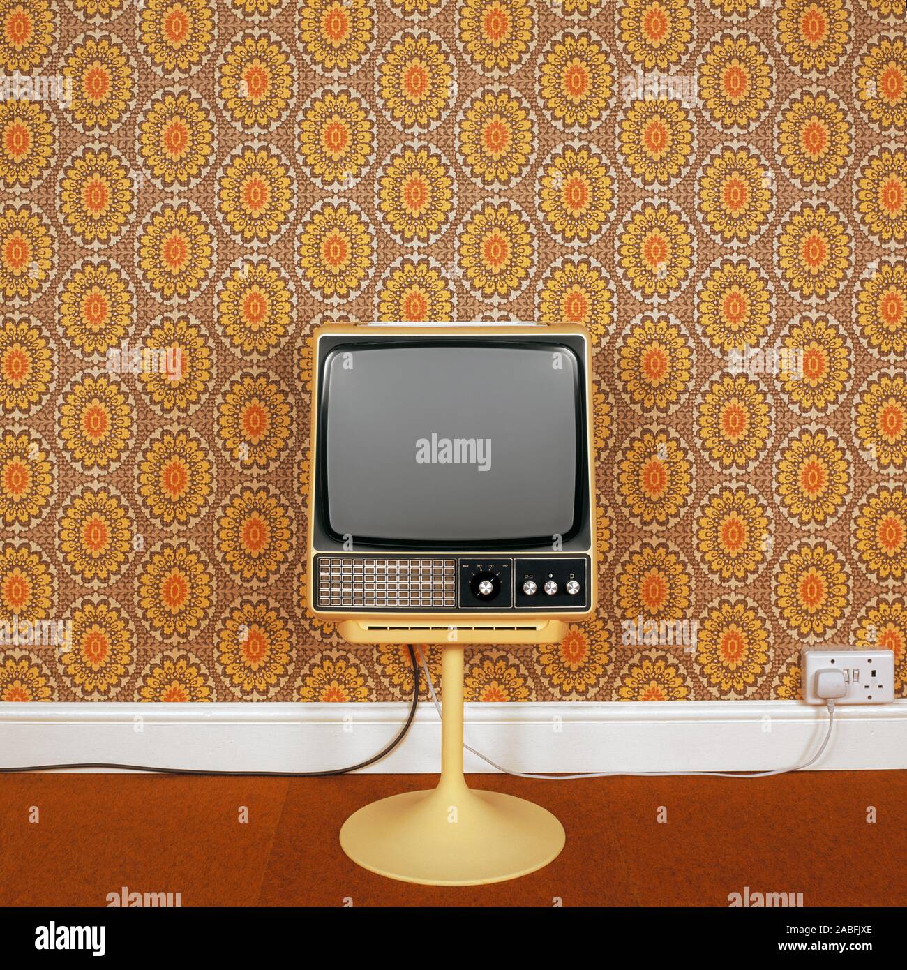 Philips tv set hi-res stock photography and images - Alamy