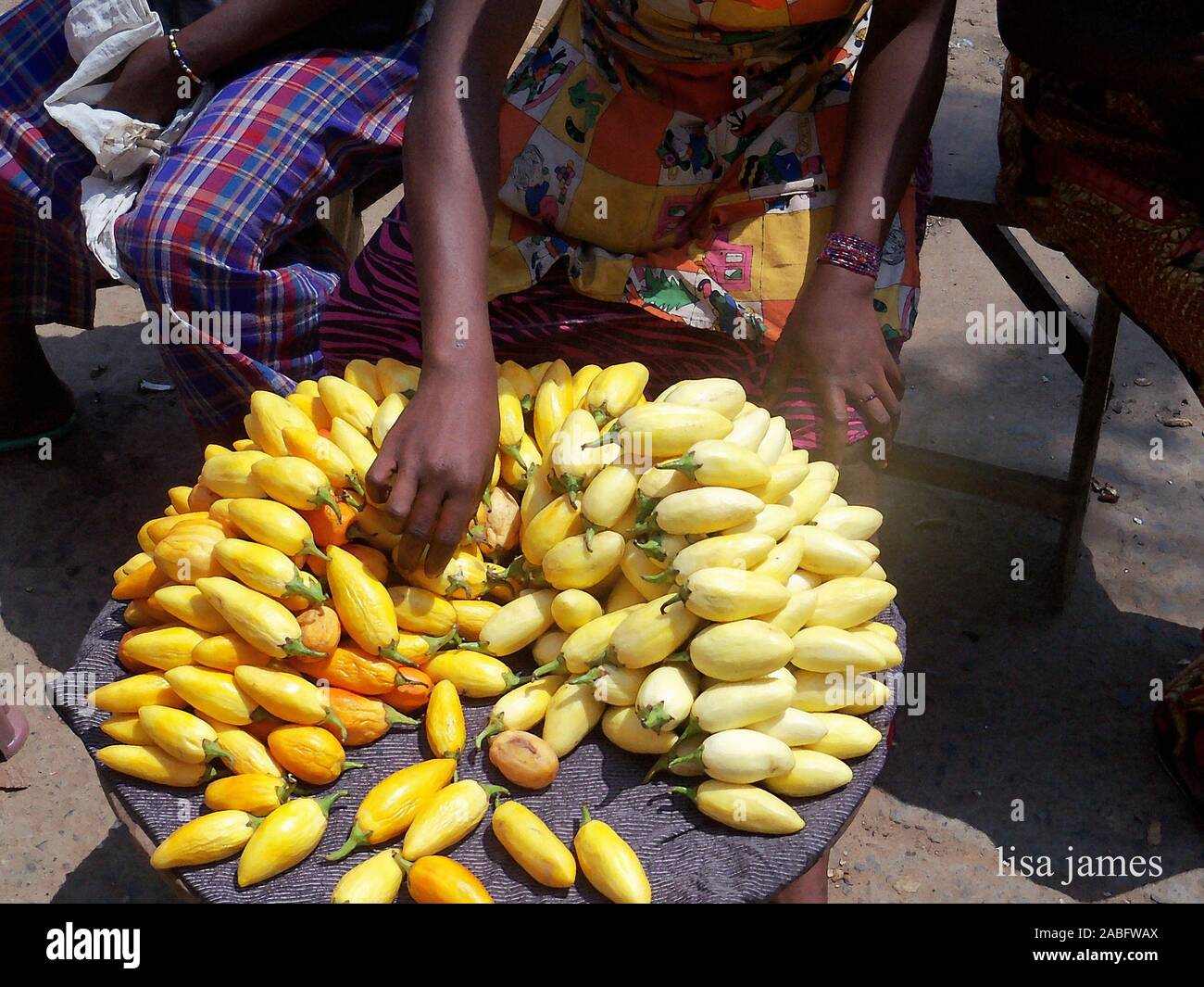 Ghana markets hi-res stock photography and images - Alamy