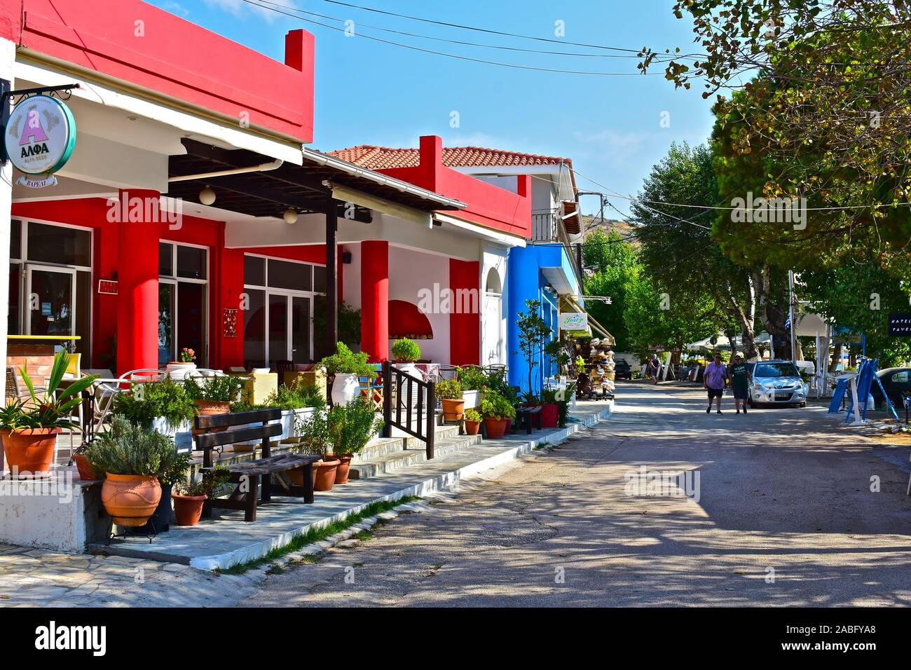 Low key outdoor dining hi-res stock photography and images - Alamy