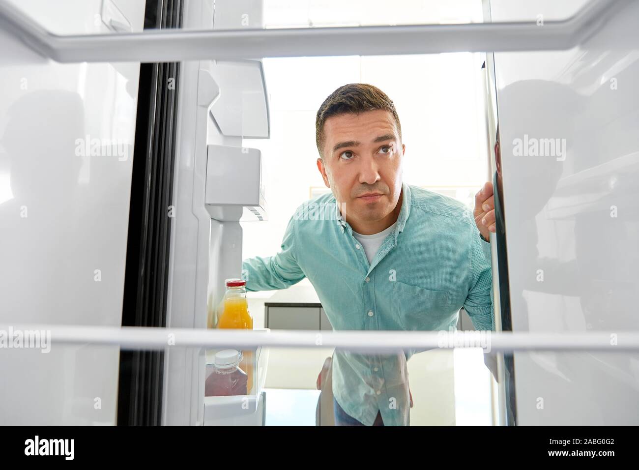 Empty fridge man hi-res stock photography and images - Alamy