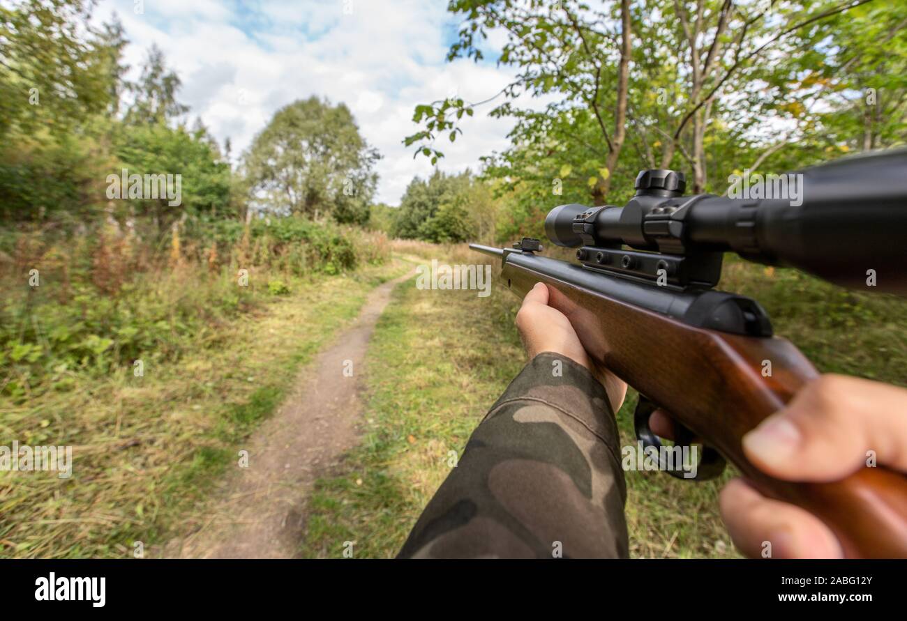 Virtual rifle hi-res stock photography and images - Alamy