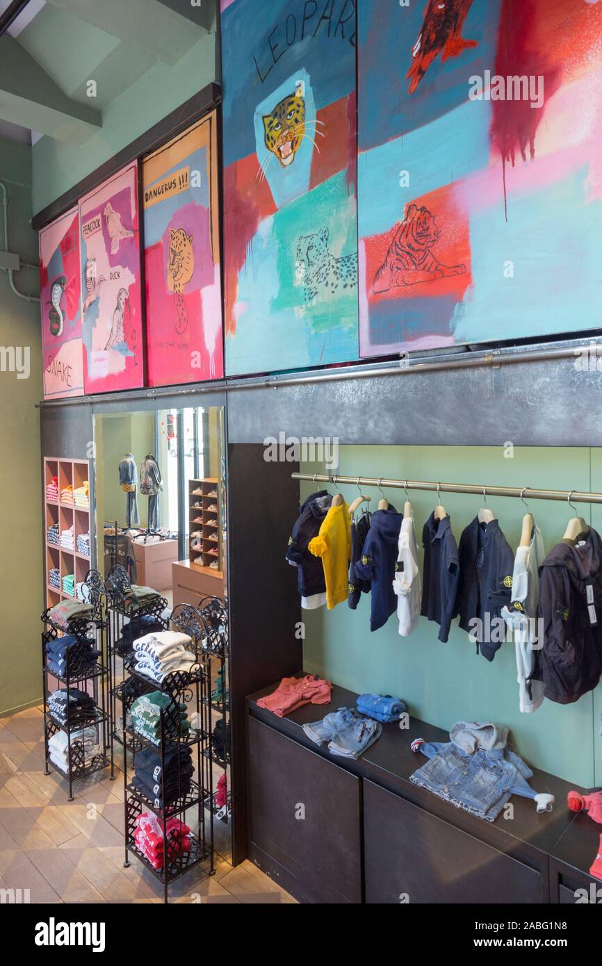 Kid interior hi-res stock photography and images - Alamy