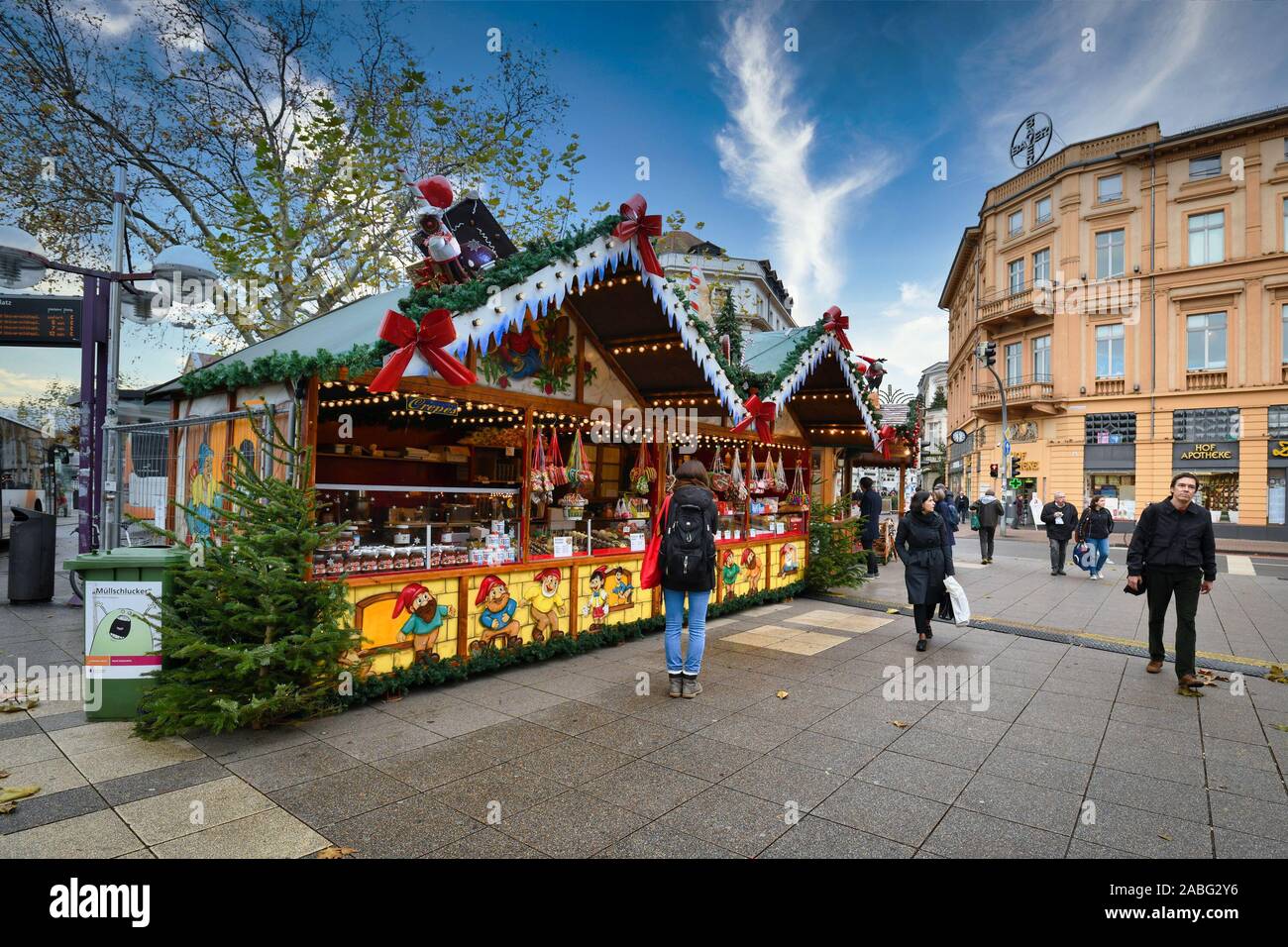 Sweets booth hi-res stock photography and images - Alamy