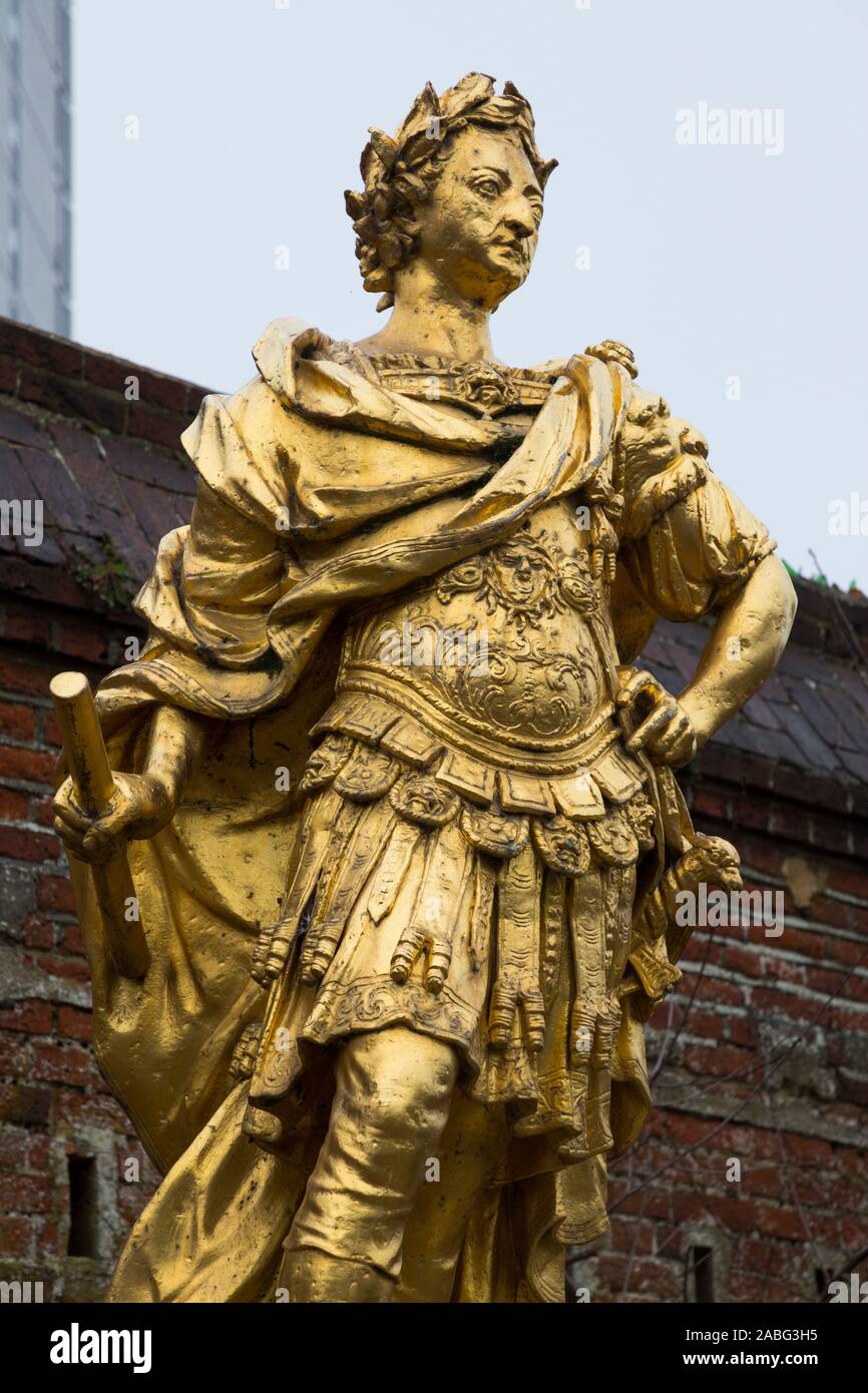 Richard the third statue hi-res stock photography and images - Alamy