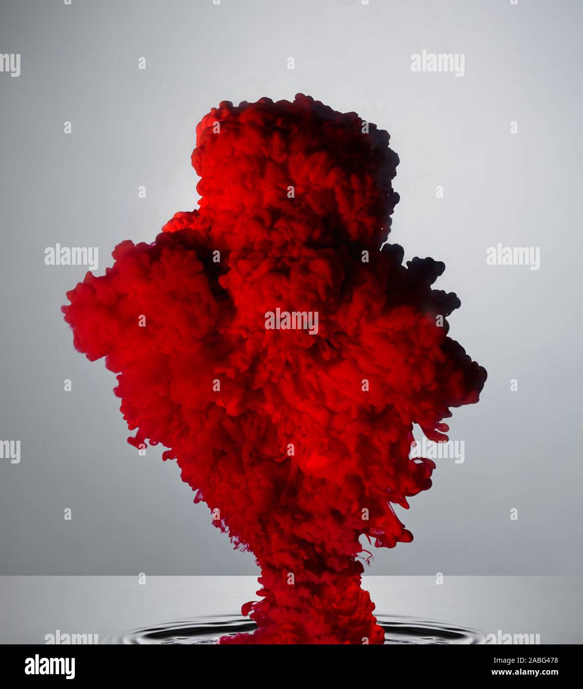 Explosion underwater hi-res stock photography and images - Alamy