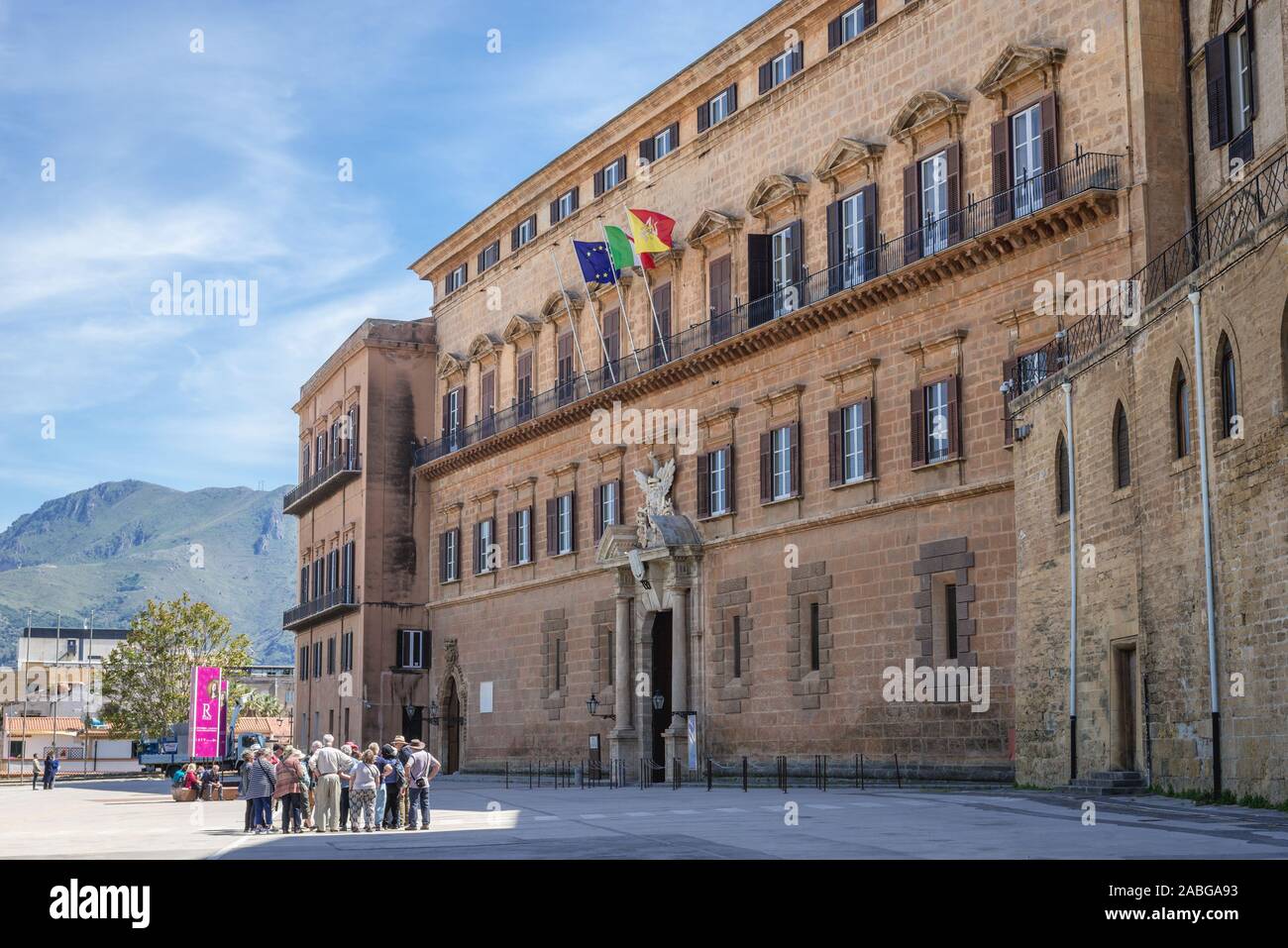 Palazzo dei Normanni facade seen from Piazza del Parlamento square in ...