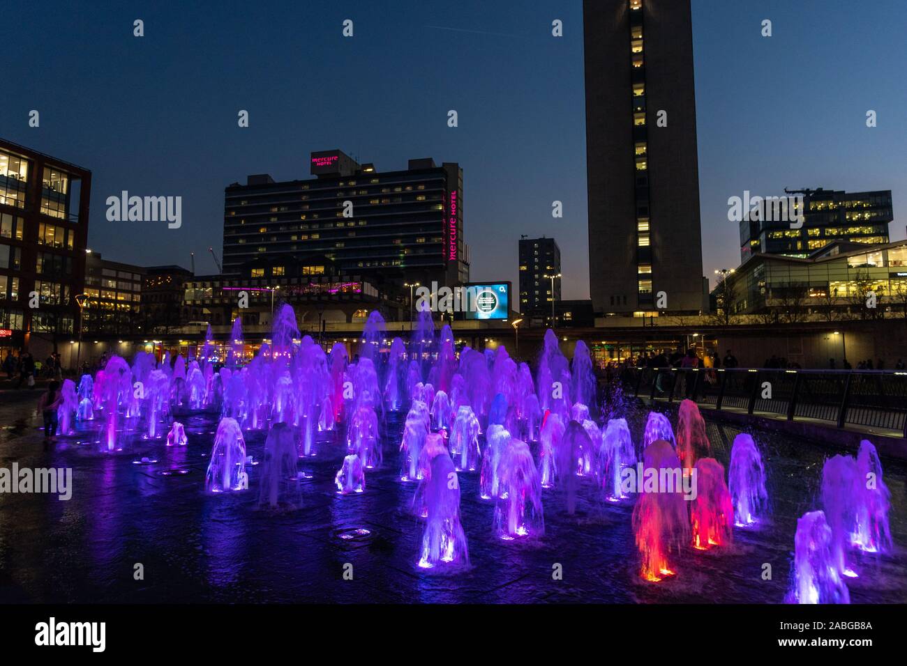 Manchester piccadilly gardens night hi-res stock photography and images ...