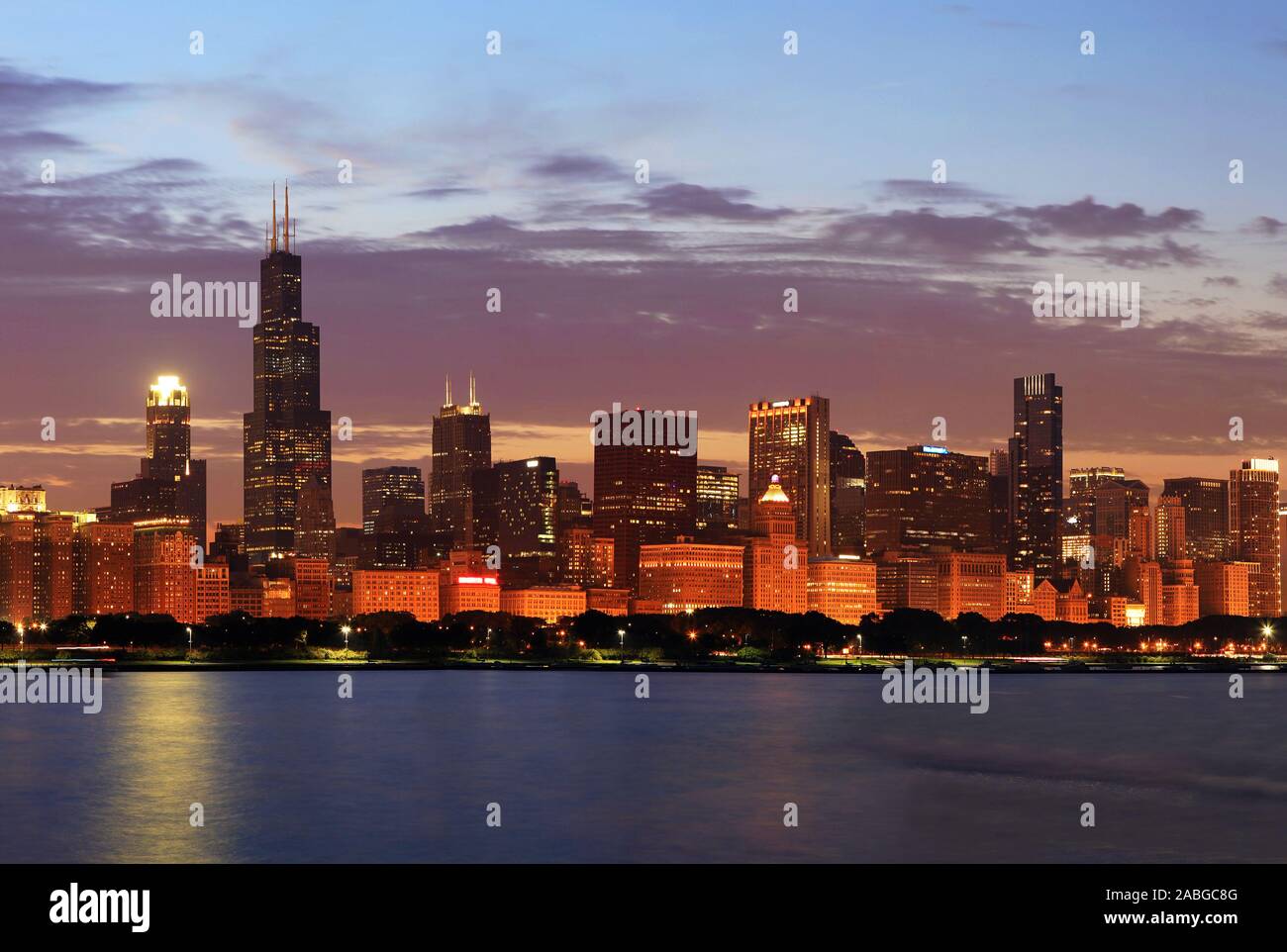 Chicago Skyline Panorama at Dusk Stock Photo - Alamy