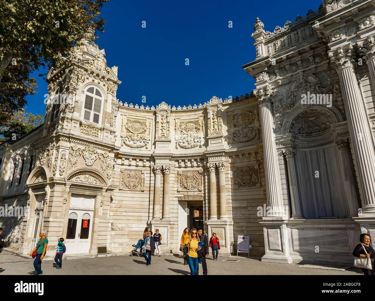 Historical turkish palace hi-res stock photography and images - Alamy