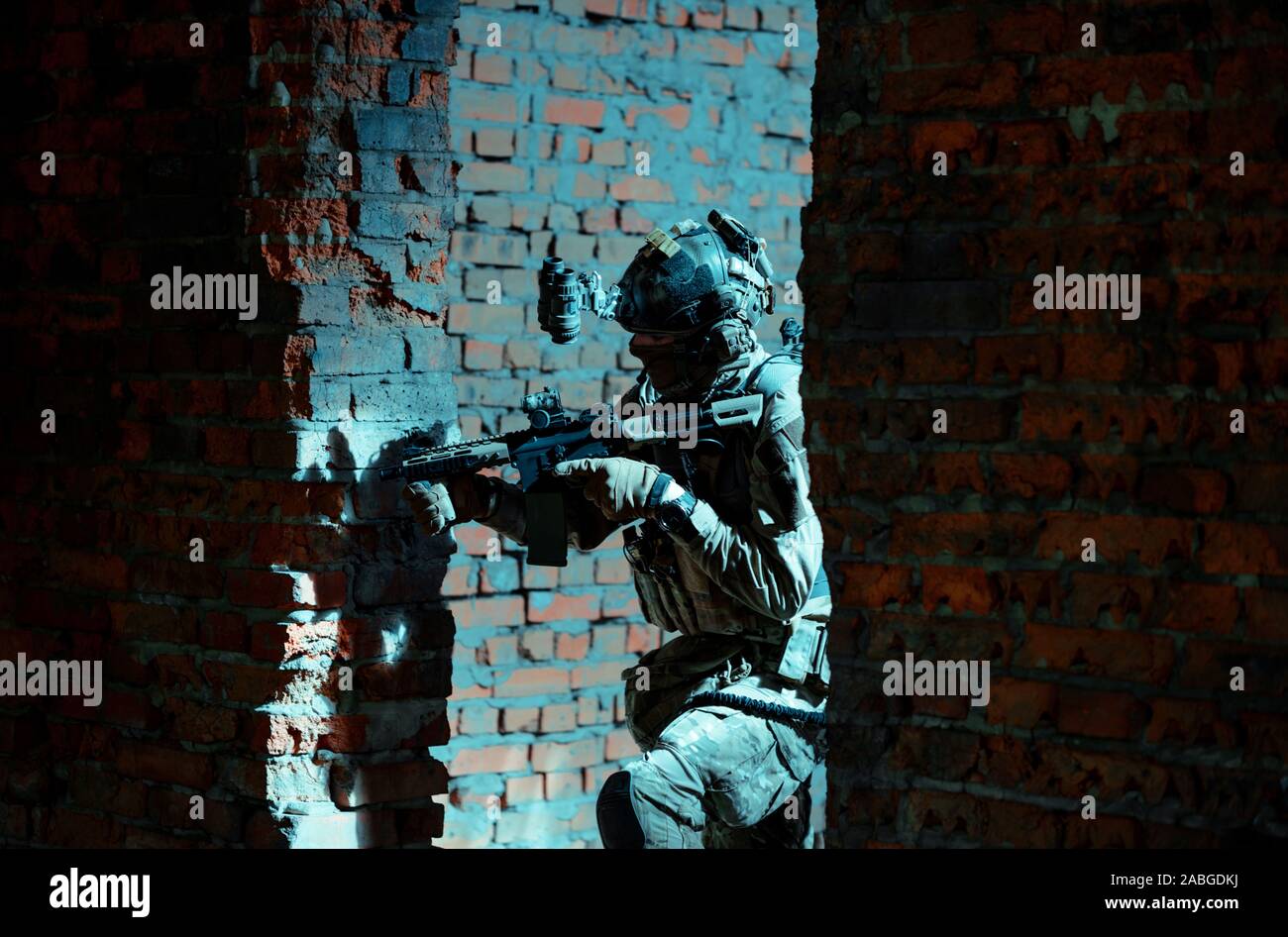 Night vision device hi-res stock photography and images - Alamy