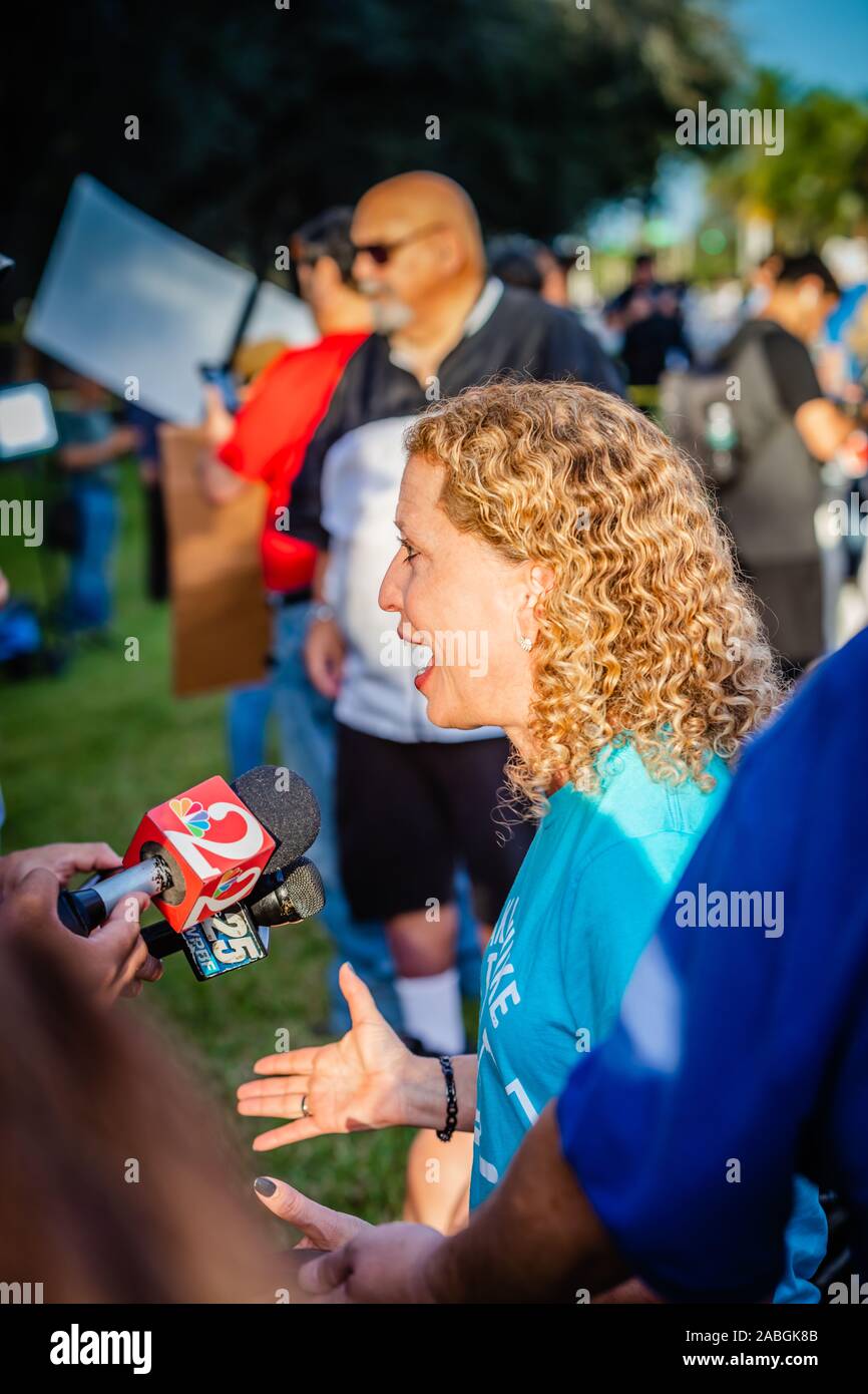 Us debbie hi-res stock photography and images - Alamy