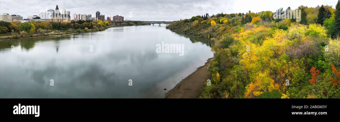 A Panorama of Saskatoon, Canada downtown by river Stock Photo - Alamy