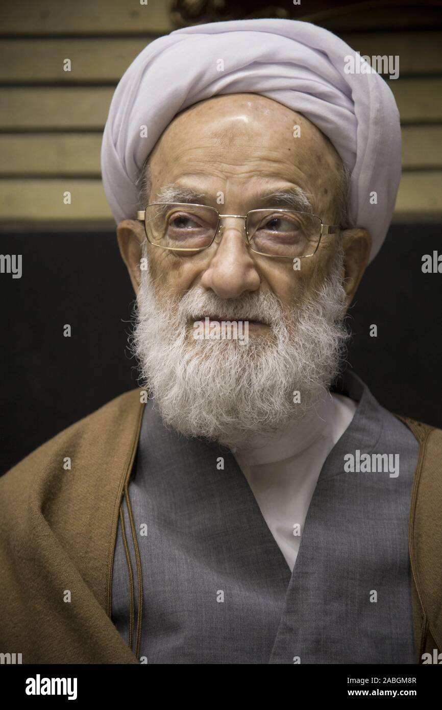 Mosque prayer 2019 iran hi-res stock photography and images - Alamy