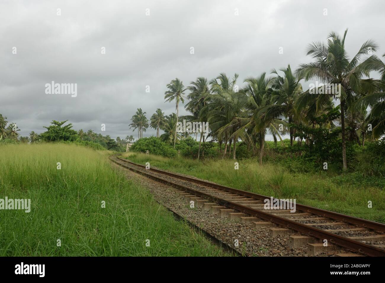 Sri lanka hikkaduwa railway hi-res stock photography and images - Alamy