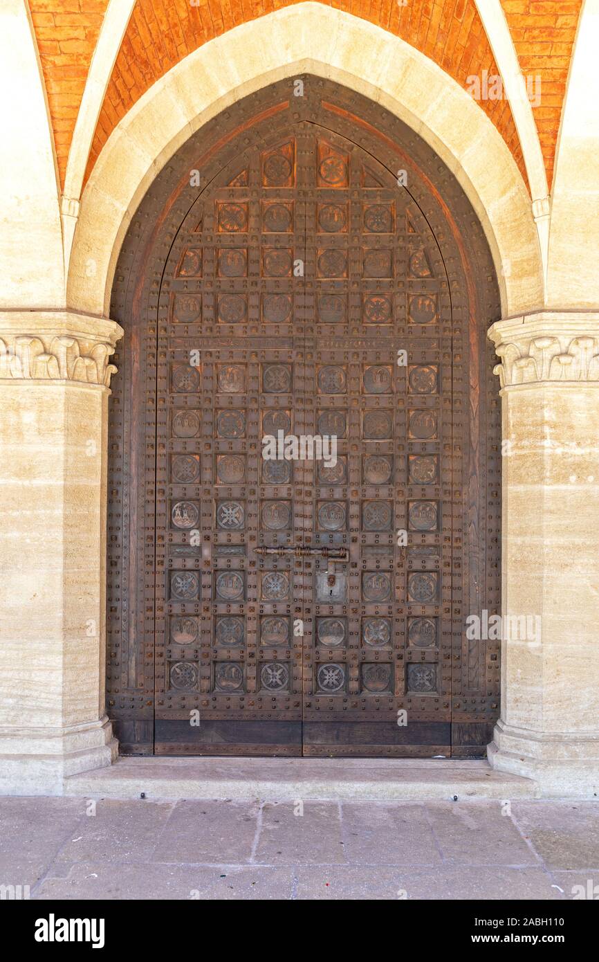 Big Arch Door at Building in San Marino Stock Photo - Alamy