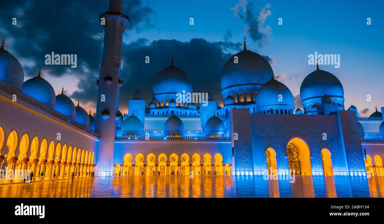 Sheikh Zayed Museum High Resolution Stock Photography and Images - Alamy