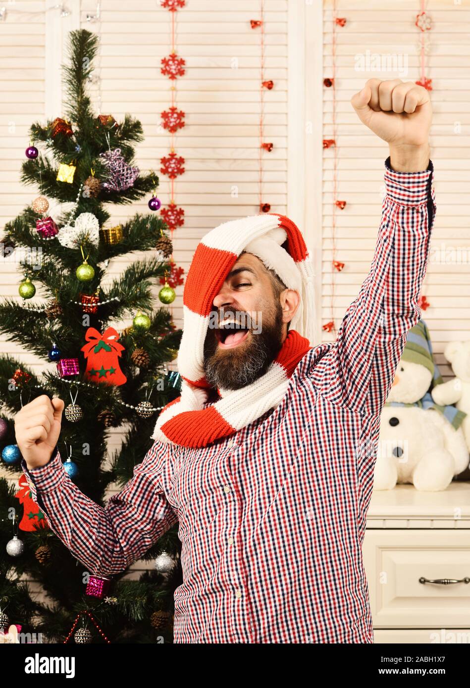 Man with red scarf on his head hi-res stock photography and images - Alamy