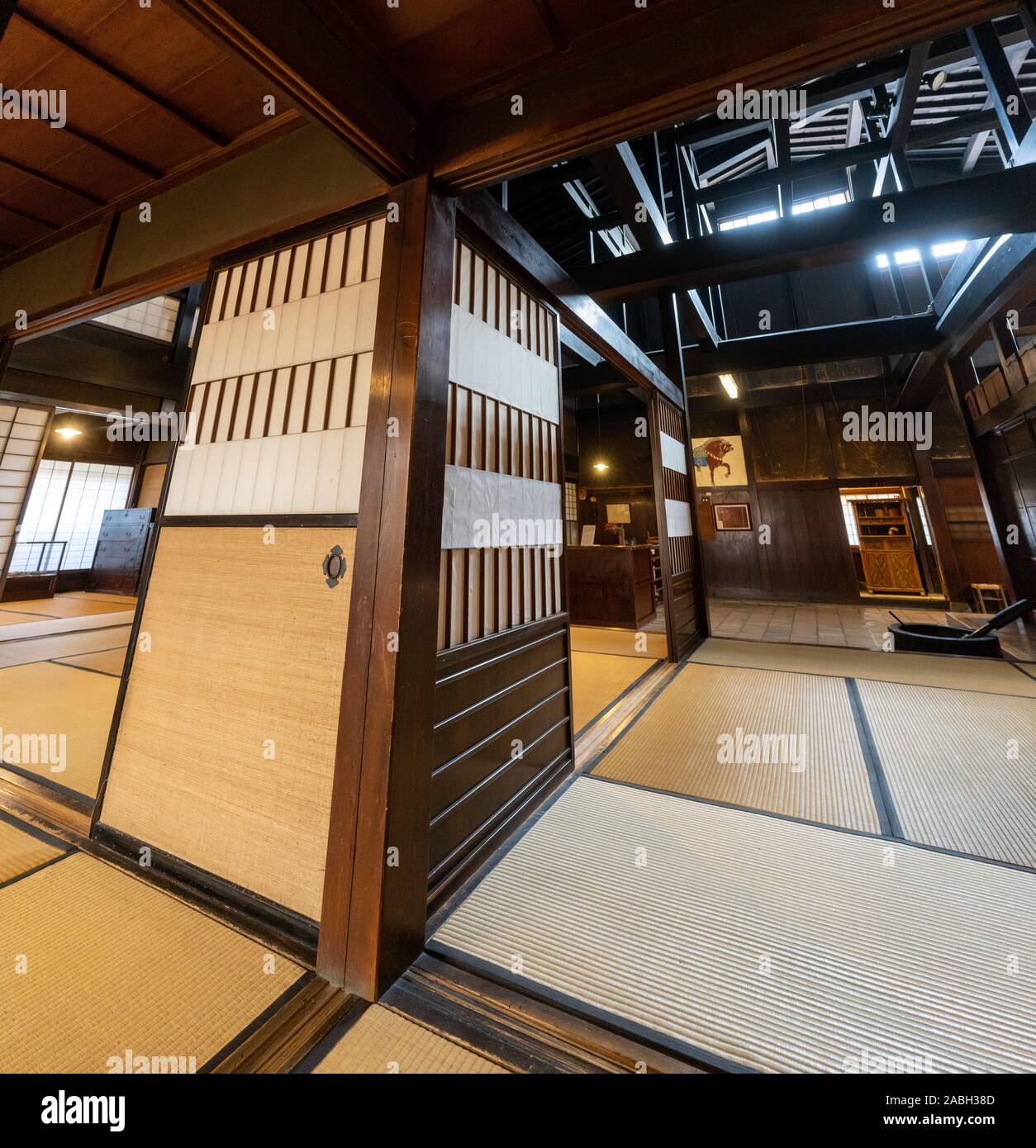 Japanese traditional house interior at Kusakabe Folk Museum, Takayama ...