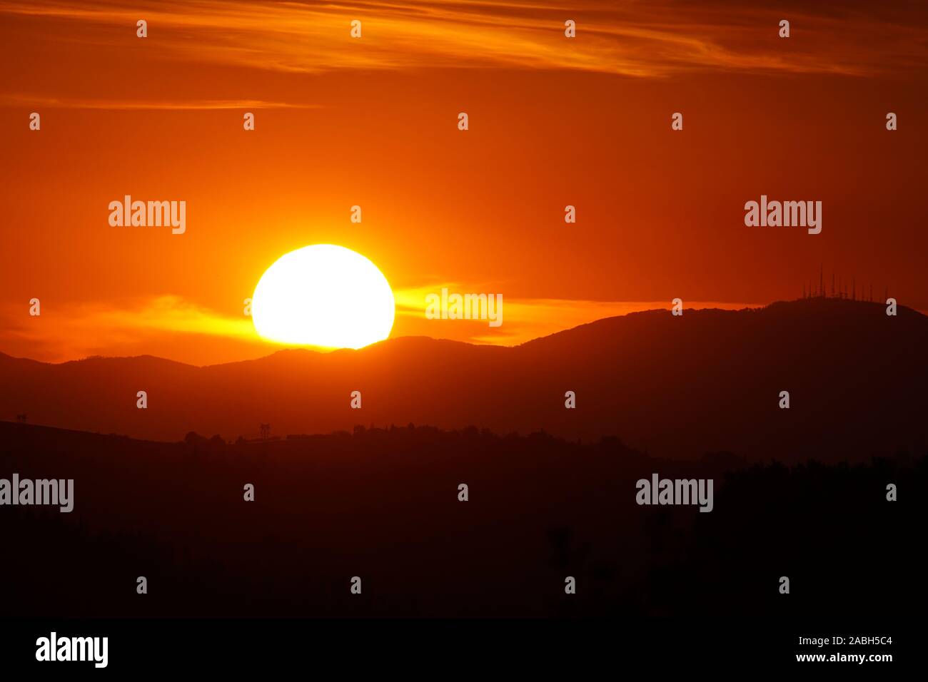 Blood red sun hi-res stock photography and images - Alamy