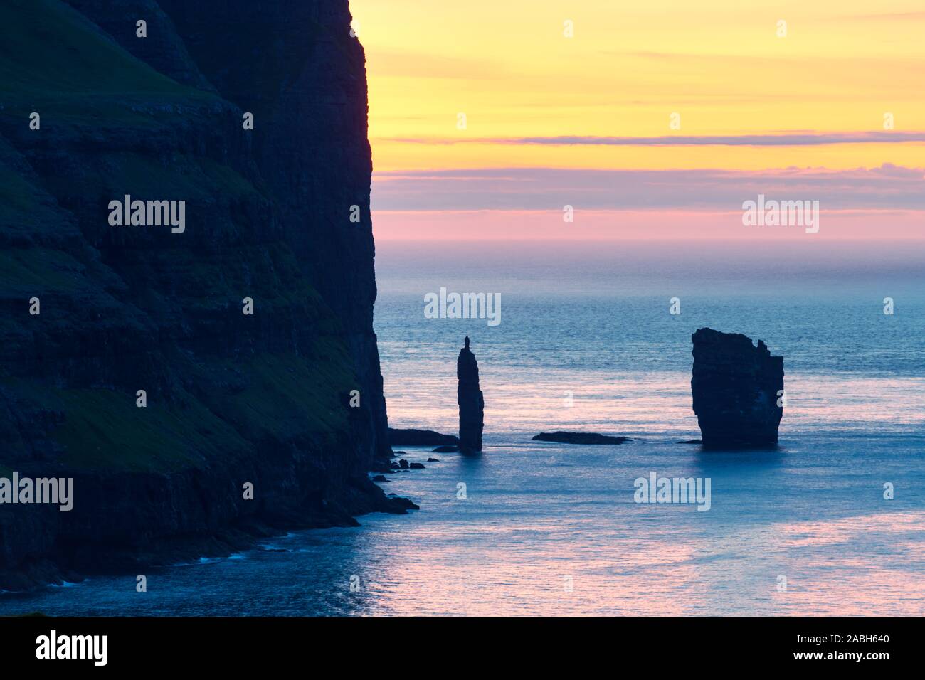 Eysturoy cliffs, faroe islands hi-res stock photography and images - Alamy