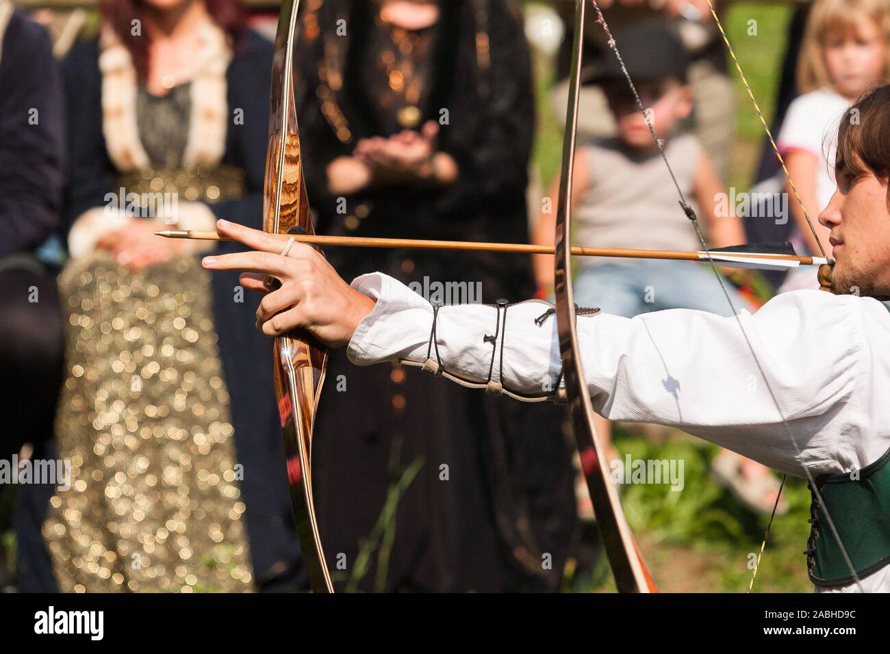 Archer tournament hi-res stock photography and images - Alamy