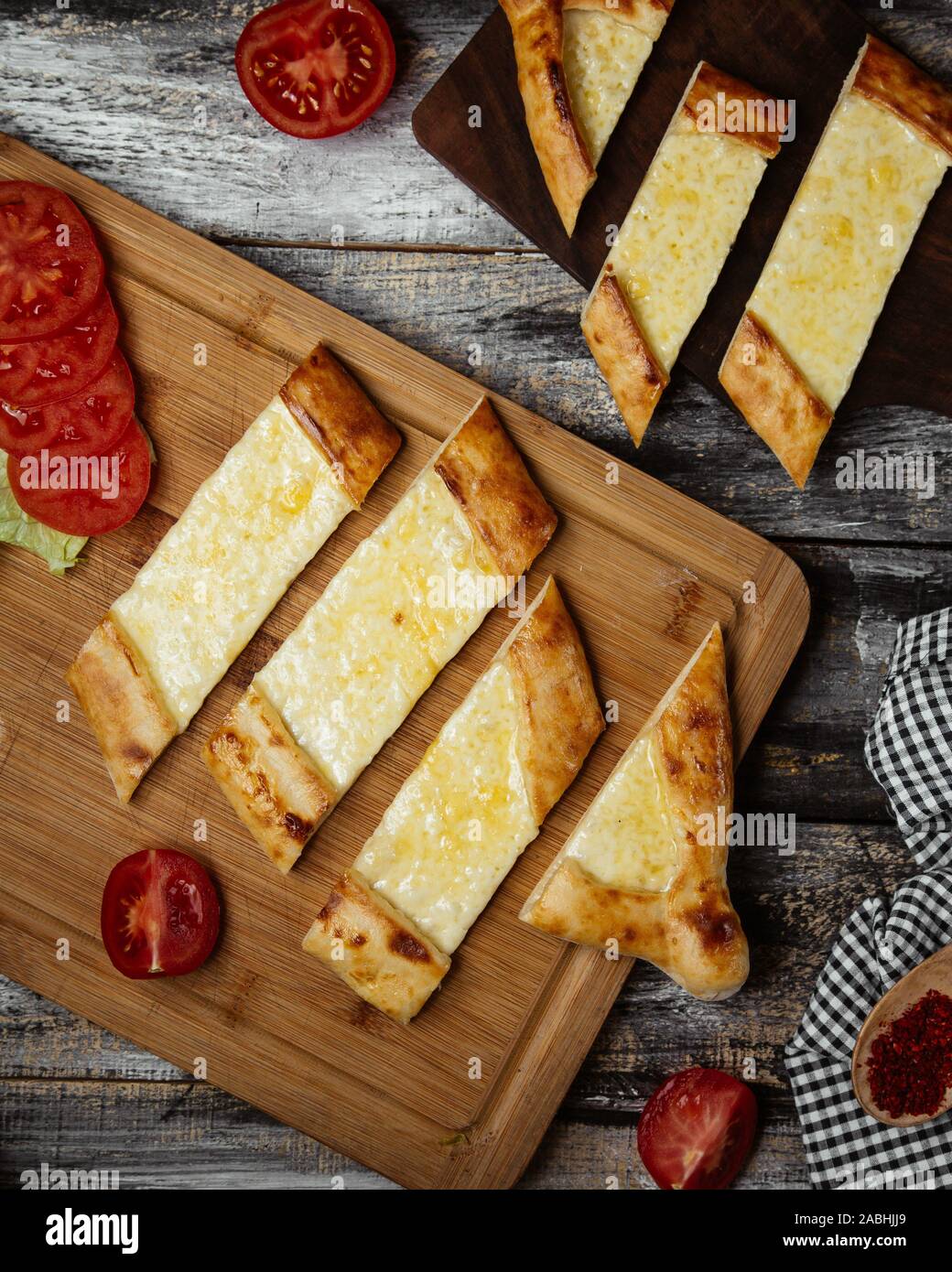 Kasarli pide hi-res stock photography and images - Alamy