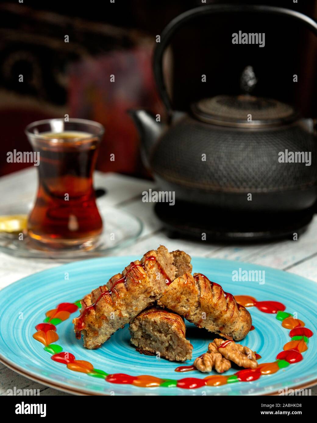 traditional azerbaijani tea in armudu glass Stock Photo - Alamy