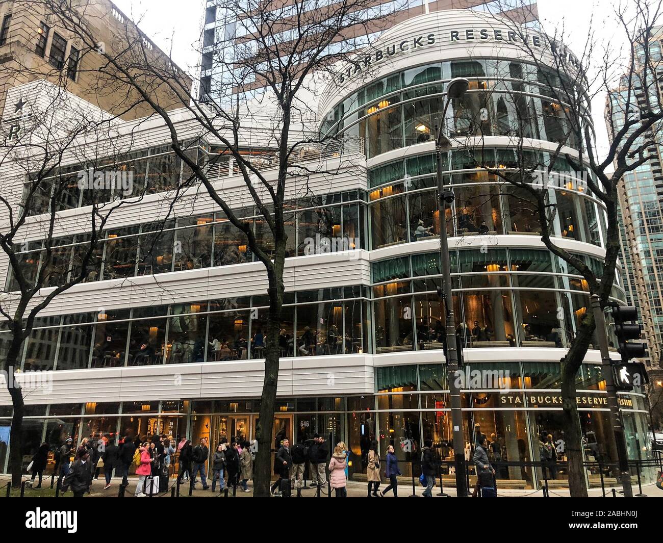 Starbucks Reserve Roastery Chicago is the World's largest Starbucks ...