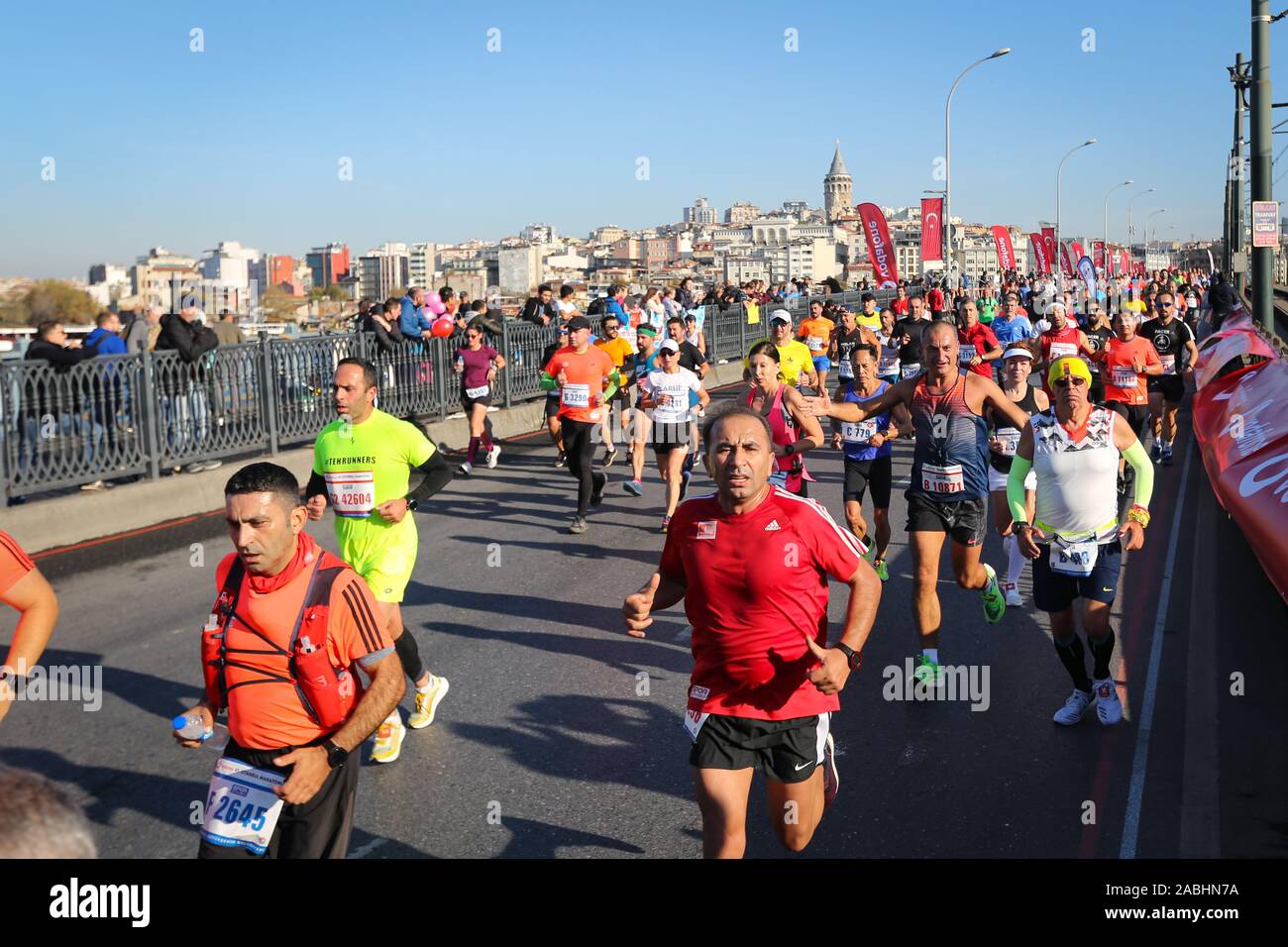 ISTANBUL, TURKEY - NOVEMBER 03, 2019: Athletes running in 41. Istanbul ...