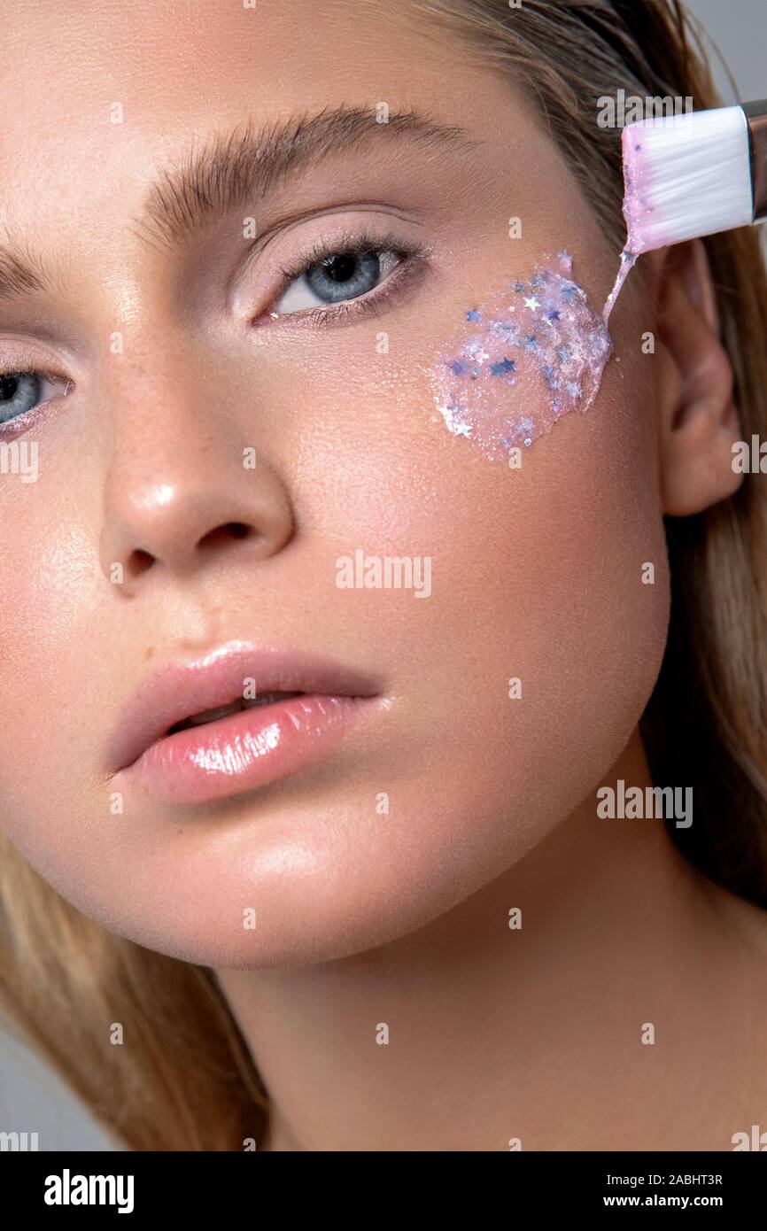 Using skin care hi-res stock photography and images - Alamy
