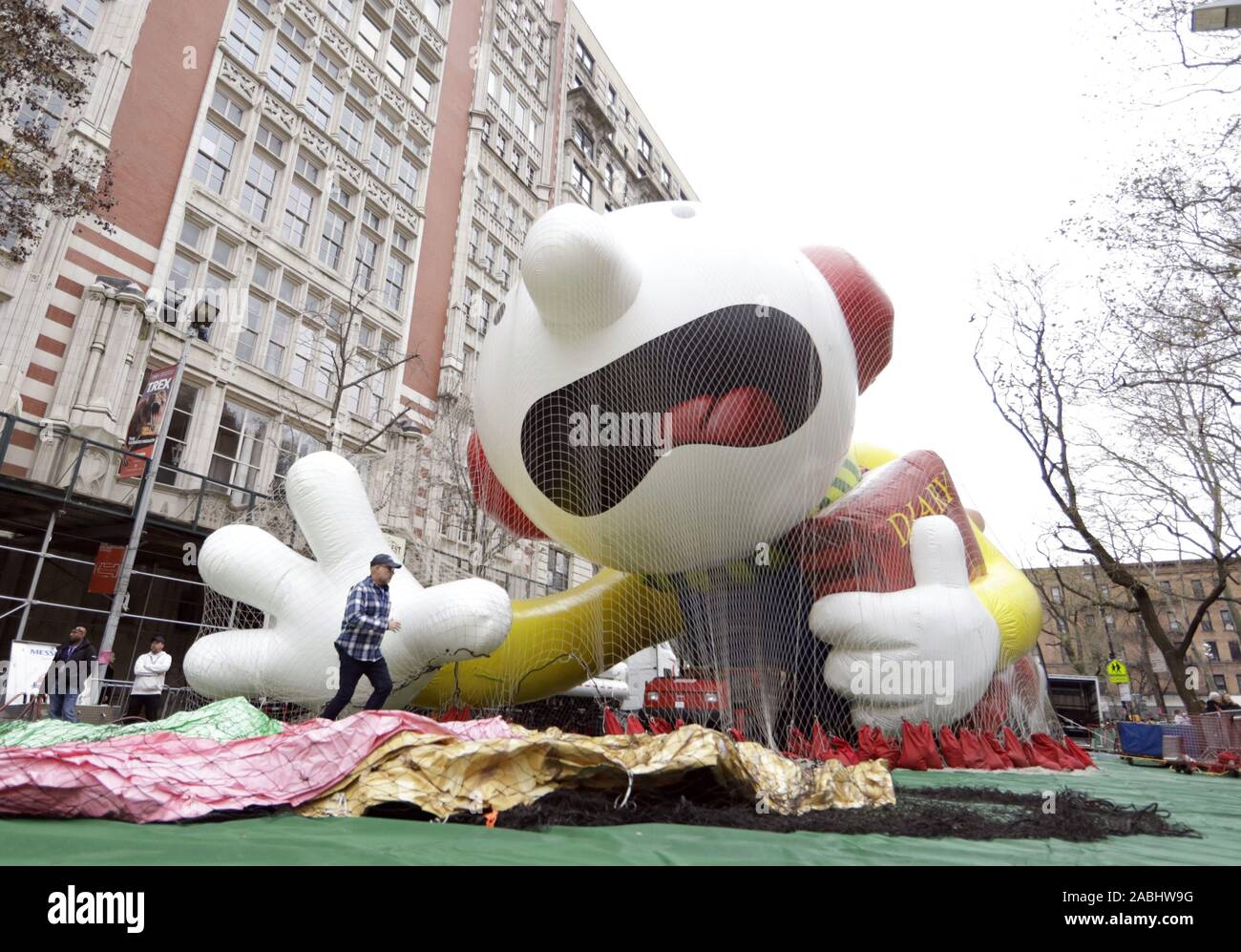 New York, United States. 27th Nov, 2019. Workers inflate the Diary Of A ...
