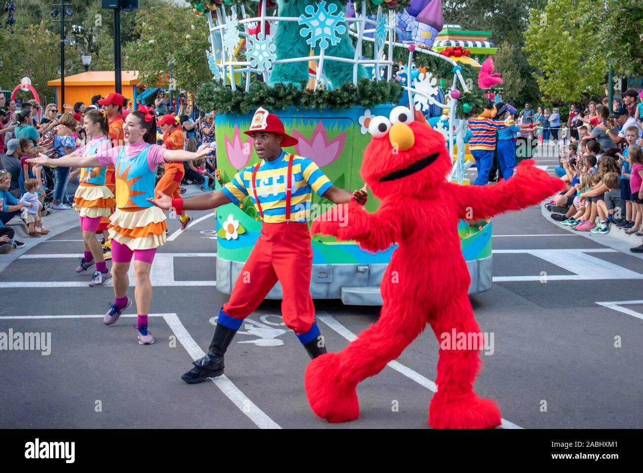 Orlando, Florida. November 22, 2019. Elmo and dancers in Sesame Steet ...