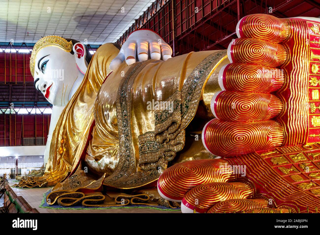 Yangon most revered temple hi-res stock photography and images - Alamy