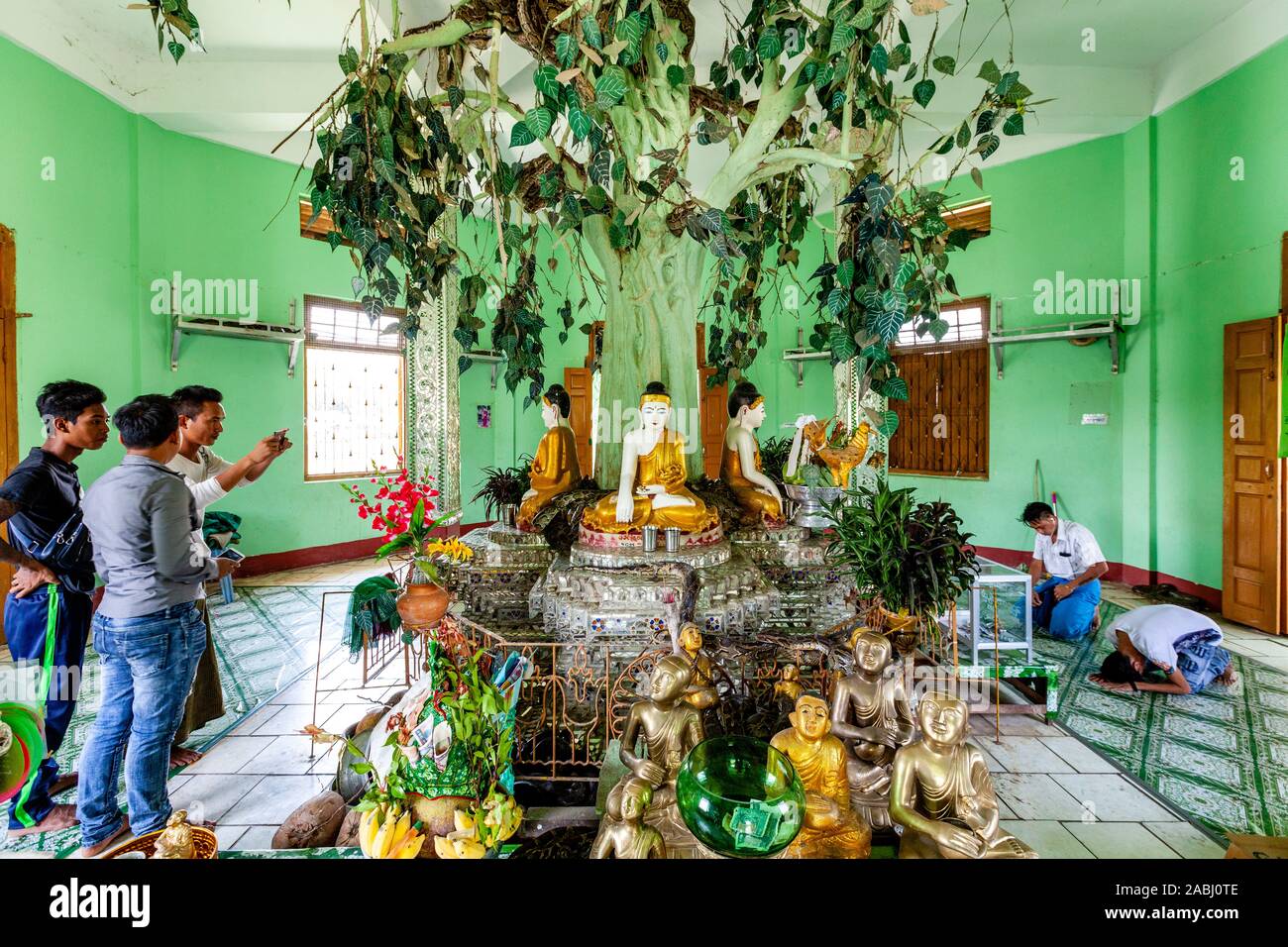 The Mwe Paya Snake Pagoda, Dalah, Near Yangon, Myanmar Stock Photo - Alamy