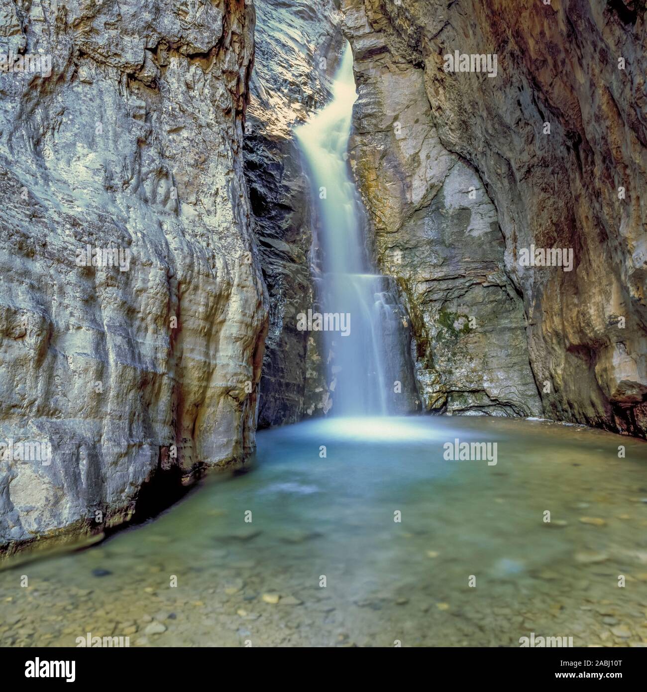 waterfall in muddy creek canyon near bynum, montana Stock Photo - Alamy