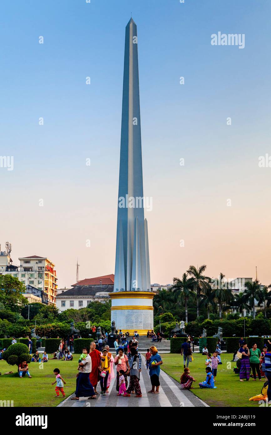 Local People Visiting The Independence Monument and Maha Bandula Park ...