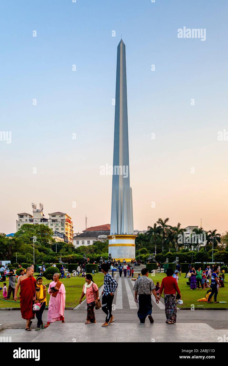 Local People Visiting The Independence Monument and Maha Bandula Park ...