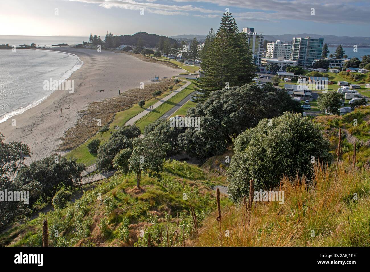 Mt Maunganui and Main Beach Stock Photo - Alamy
