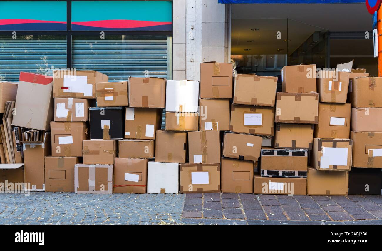 Garbage collection european hi-res stock photography and images - Alamy