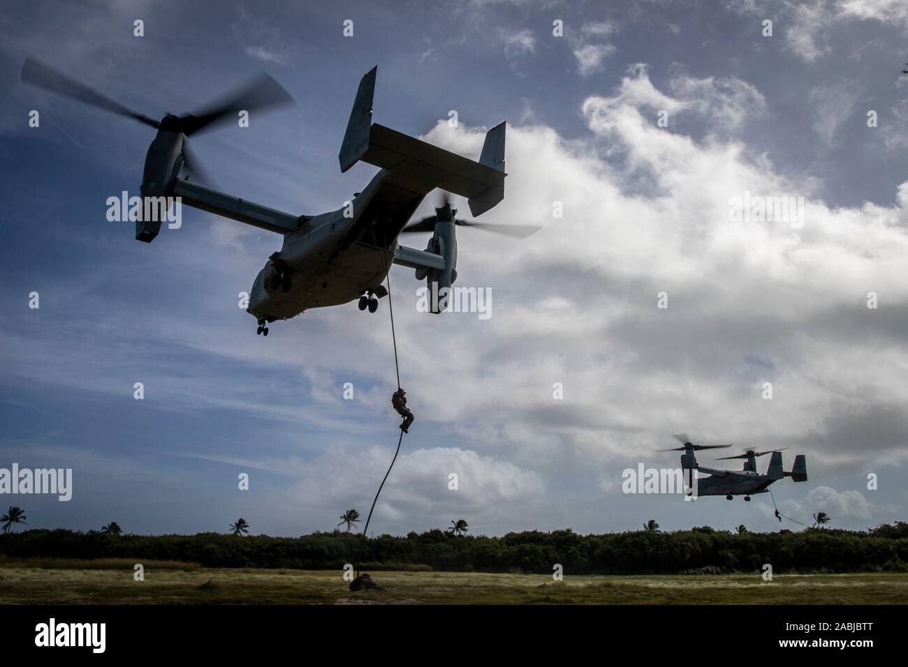 Fast roping drills hi-res stock photography and images - Alamy